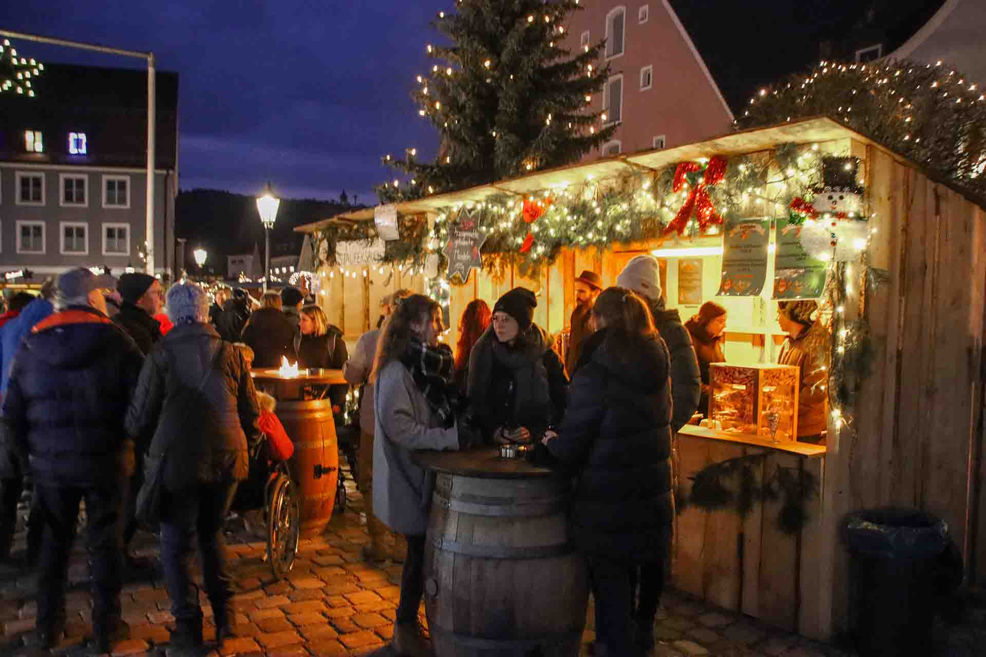 Romantischer Weihnachtsmarkt in Berching | Wochenblatt Neumarkt